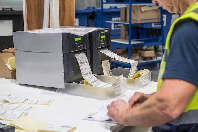 Tout savoir sur la préparation de commandes - Mecalux.fr