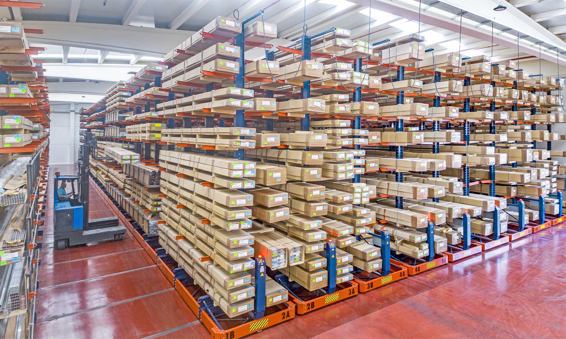 Giménez Ganga modernise son entrepôt de Sax - Mecalux.fr