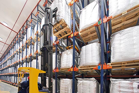 Pallet Shuttle, Palette Shuttle - Mecalux.fr